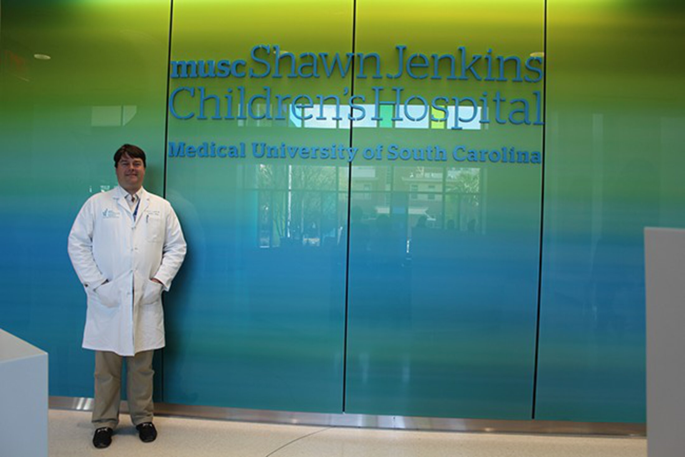 Young pediatric surgeon receives prestigious NIH award | MUSC